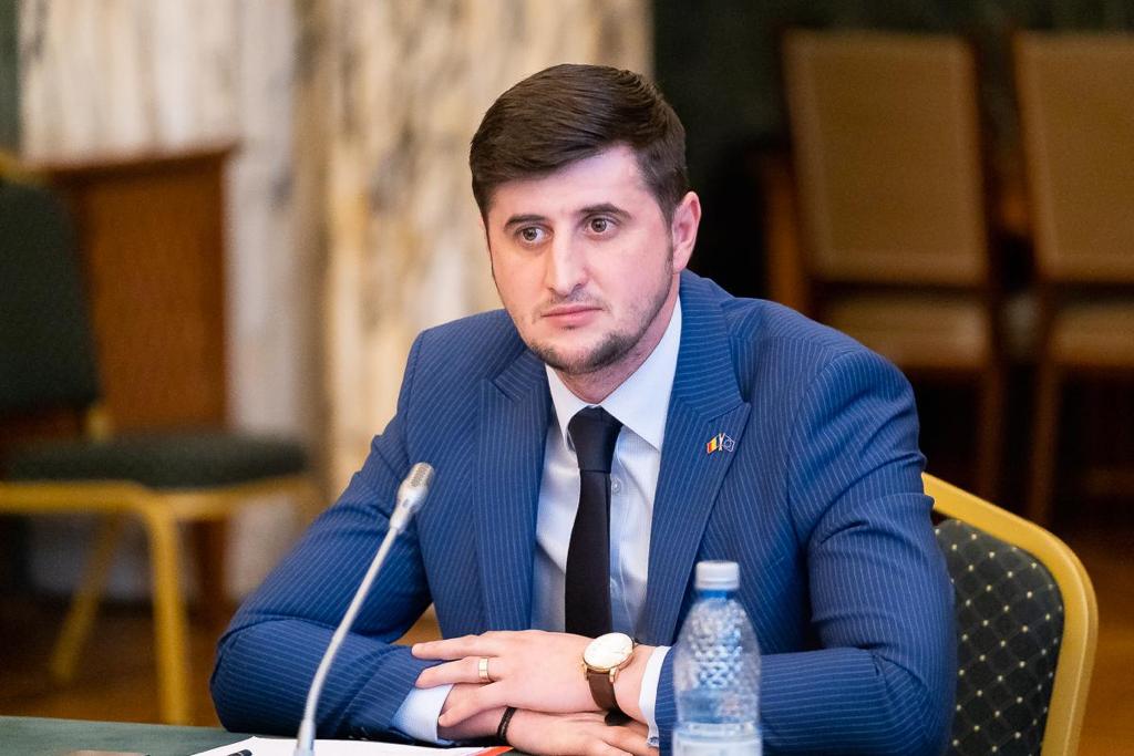 Prim-vicepreședinele PNL Iași, Lucian RUSU, este noul secretar general ...